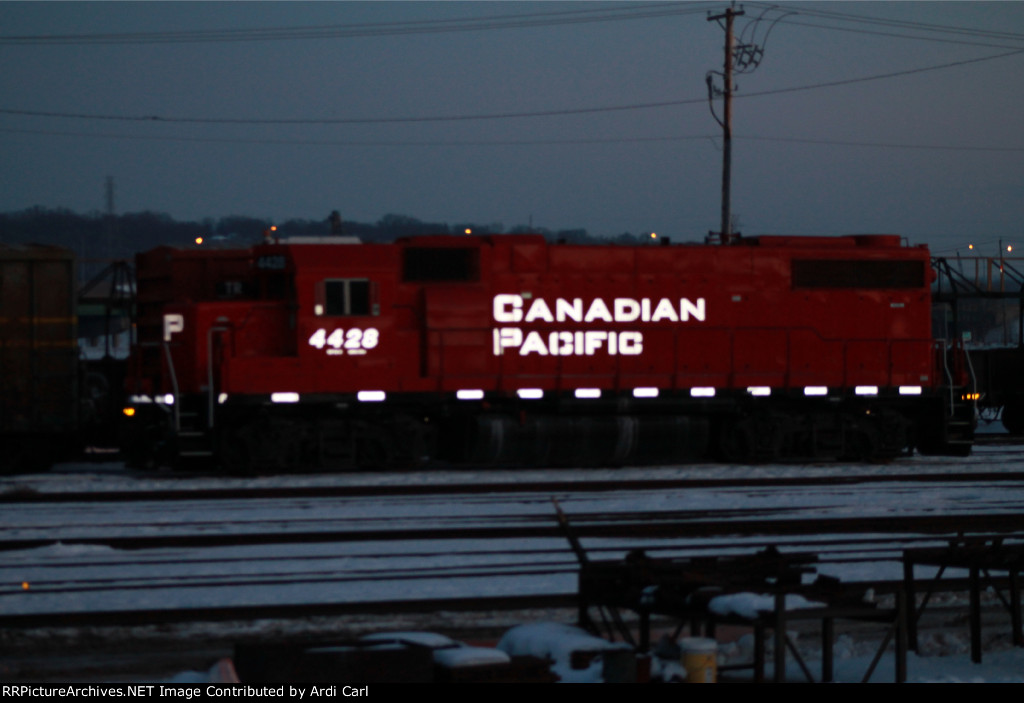 CP GP38-2